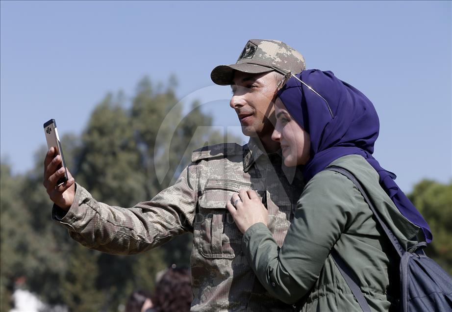 Turkish gendarmerie recruits show off commando skills - Anadolu Ajansı