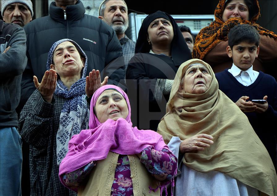 Lightning damages 300-year-old mosque in Kashmir - Anadolu Ajansı