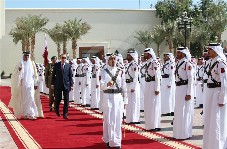 Qatari emir welcomes Turkey’s Erdogan in Doha - Anadolu Ajansı