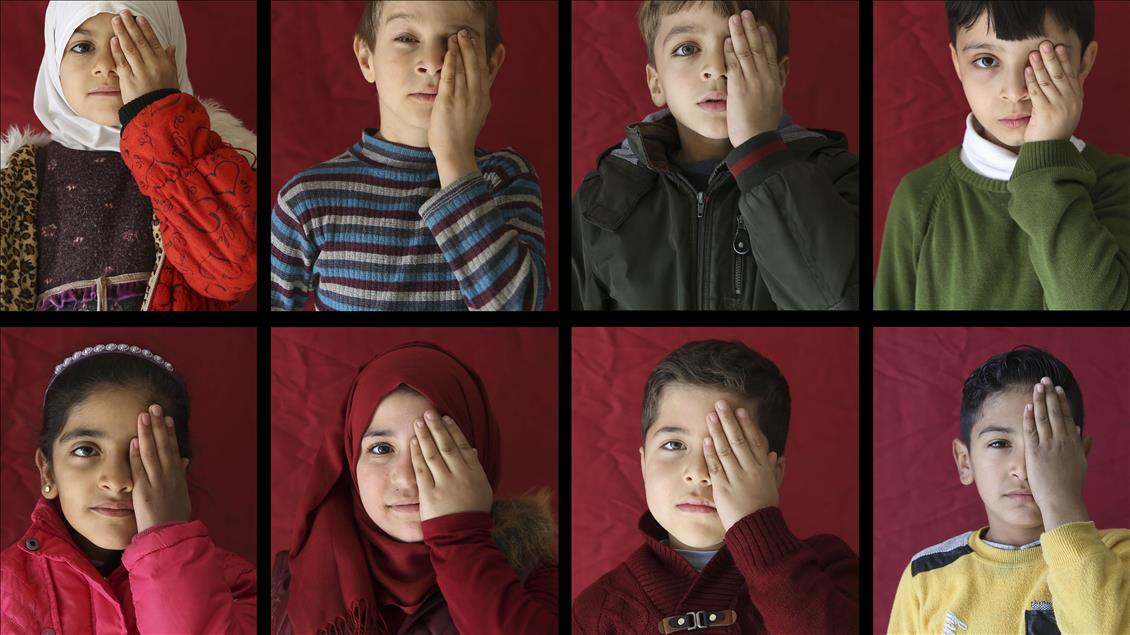 Syrian refugee children show support to Syrian infant - Anadolu Ajansı