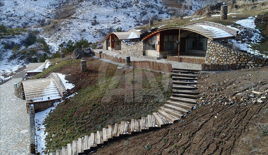 Turquie/Sivas: Le grand succès des « maisons de Hobbit » - Anadolu Ajansı