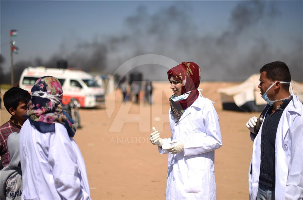 Volunteered Palestinian female health care worker in Gaza - Anadolu Ajansı