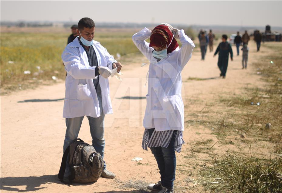 Volunteered Palestinian female health care worker in Gaza - Anadolu Ajansı