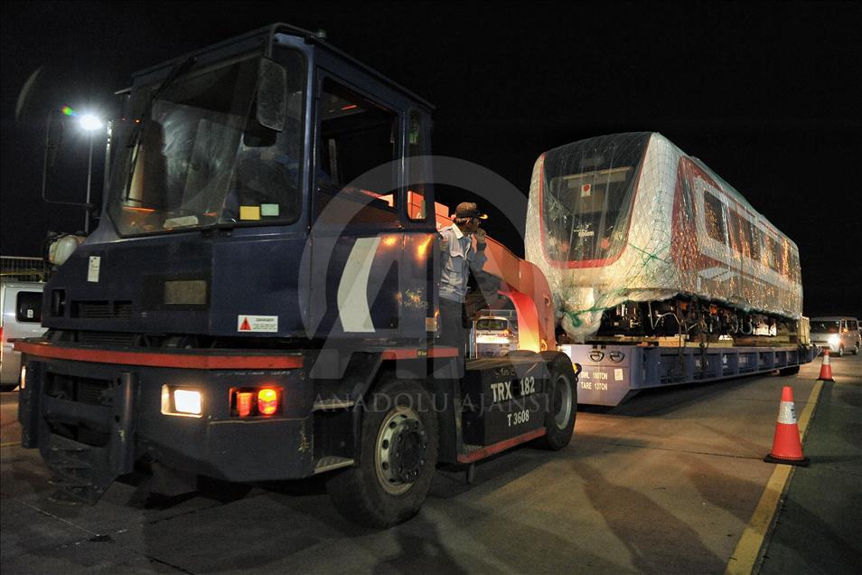 Kereta LRT tiba di Jakarta - Anadolu Ajansı