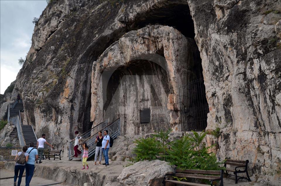 Makam-makam Raja-Raja Pontus di Turki - Anadolu Ajansı