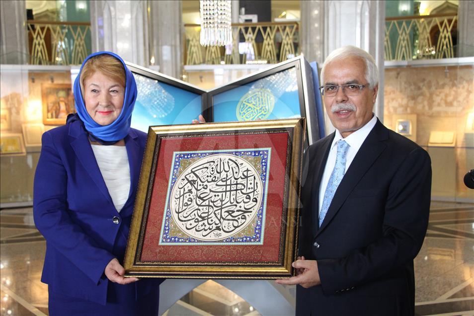 Tataristan Cumhuriyeti'nin başkenti Kazan'da "hüsn-i hat sergisi ...