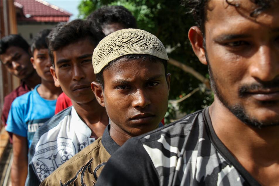20 orang muslim Rohingya terdampar di Aceh - Anadolu Ajansı