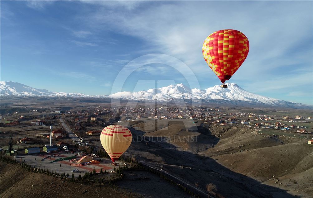 Hot air balloons above Ihlara Valley - Anadolu Ajansı