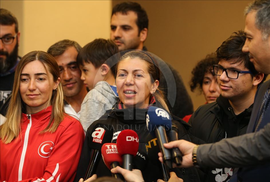 Turkish science team returns home - Anadolu Ajansı