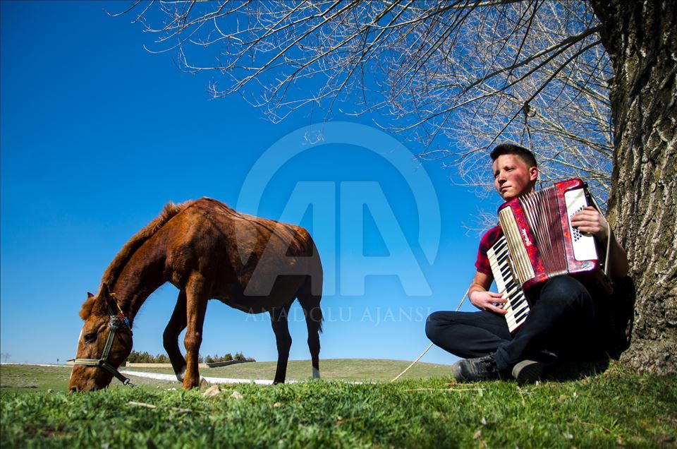 The bond between Crimean Tatars and Horses - Anadolu Ajansı