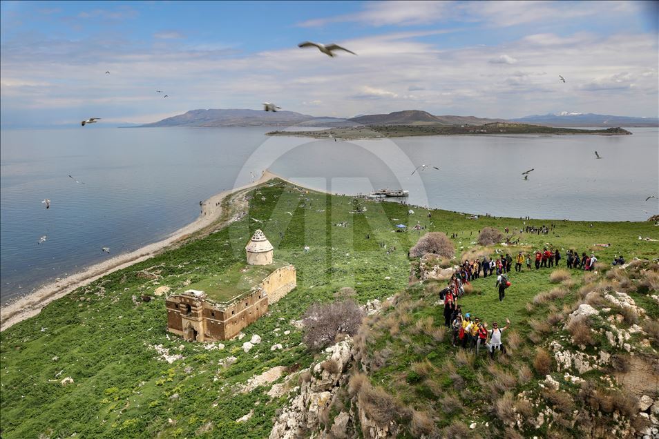 The second largest island of Lake Van - Anadolu Ajansı
