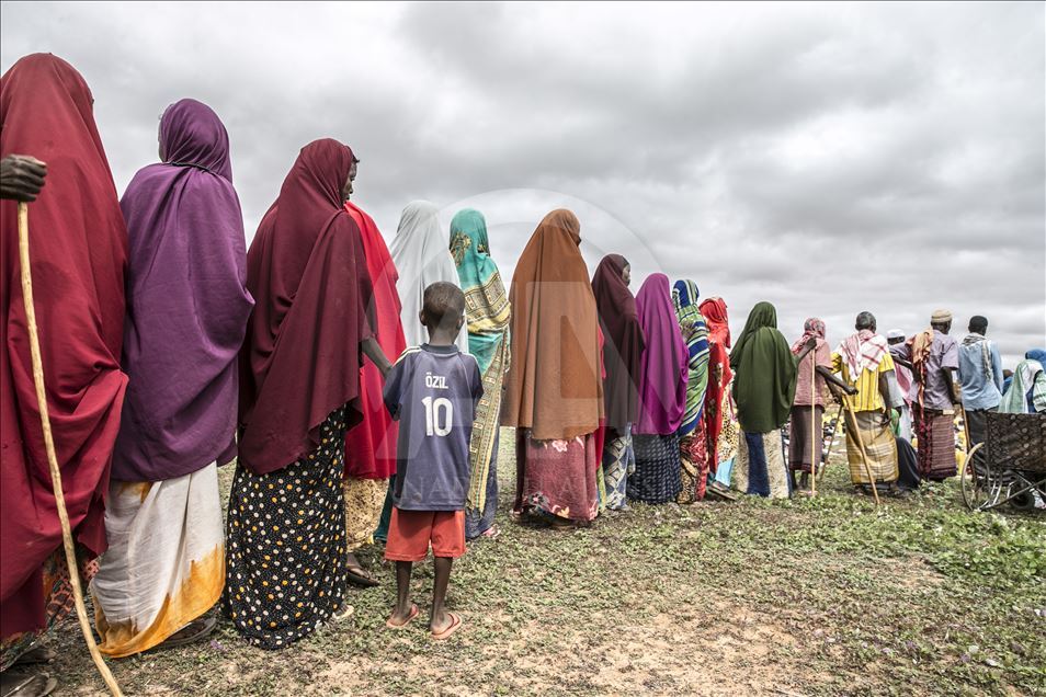 Food aid by Turkiye Diyanet Foundation (TDV) in Somalia - Anadolu Ajansı