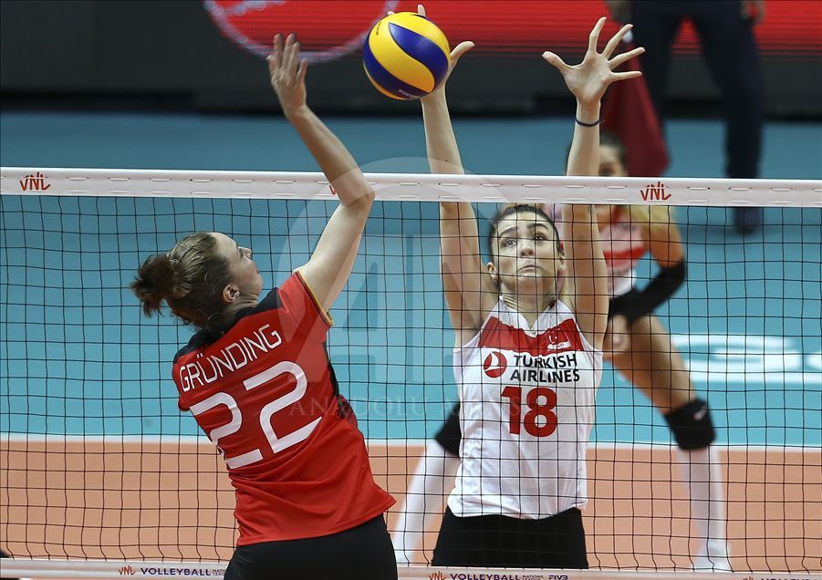 Turkey vs Germany - FIVB Volleyball Nations League - Anadolu Ajansı