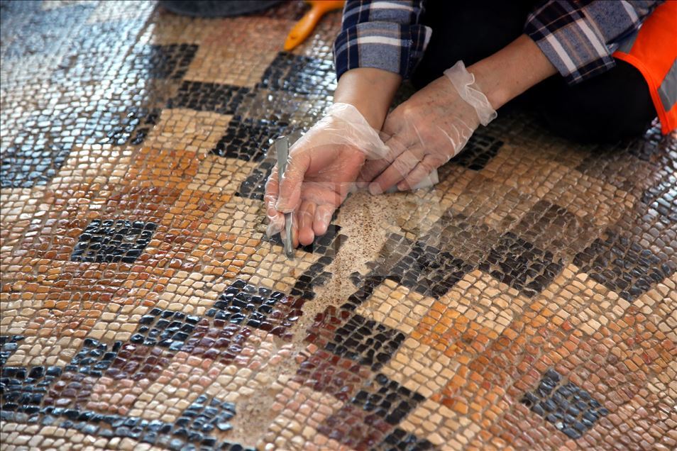 One thousand 200 square meters one-piece ground mosaic in Turkey's ...