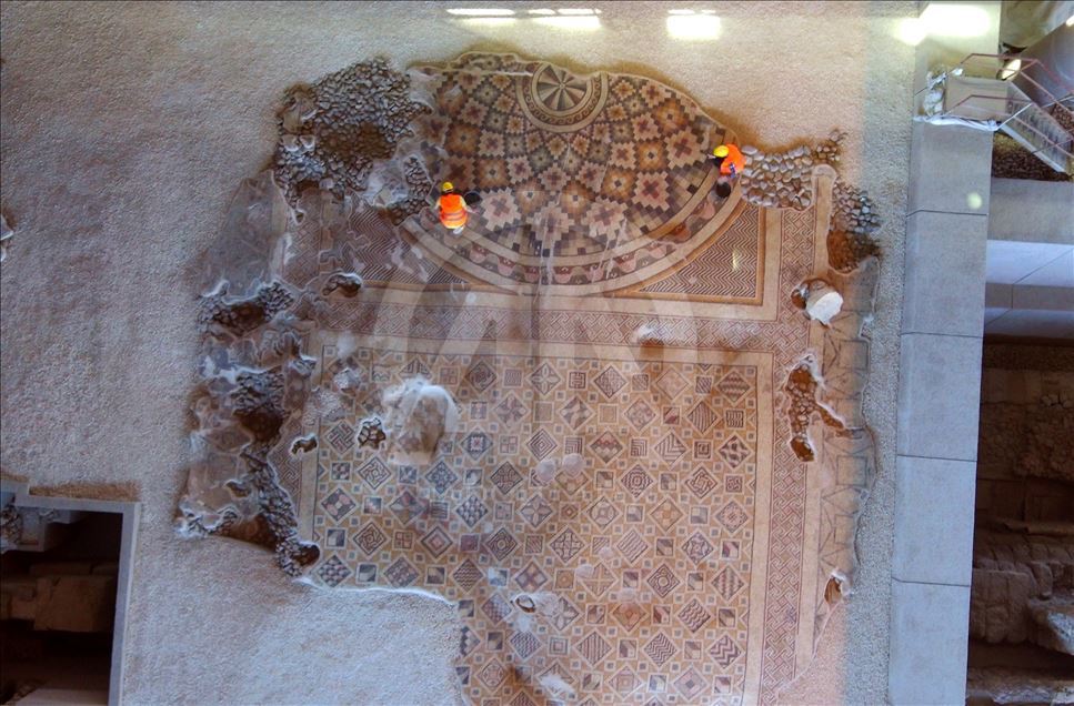 One thousand 200 square meters one-piece ground mosaic in Turkey's ...