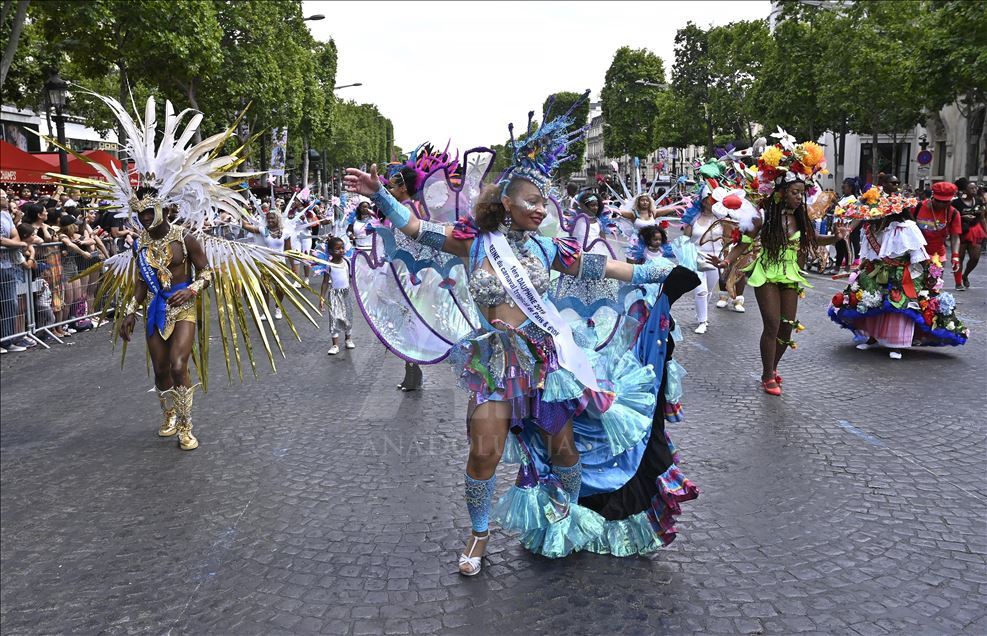 Paris Tropical Carnival - Anadolu Ajansı