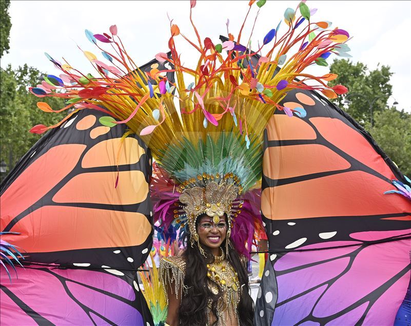 Paris Tropical Carnival - Anadolu Ajansı