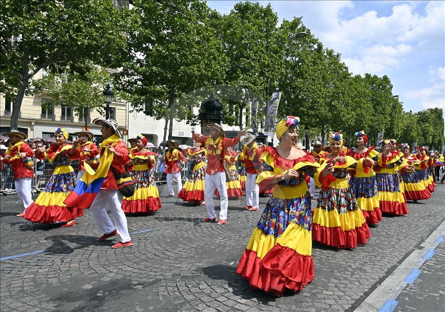 Paris Tropical Carnival - Anadolu Ajansı