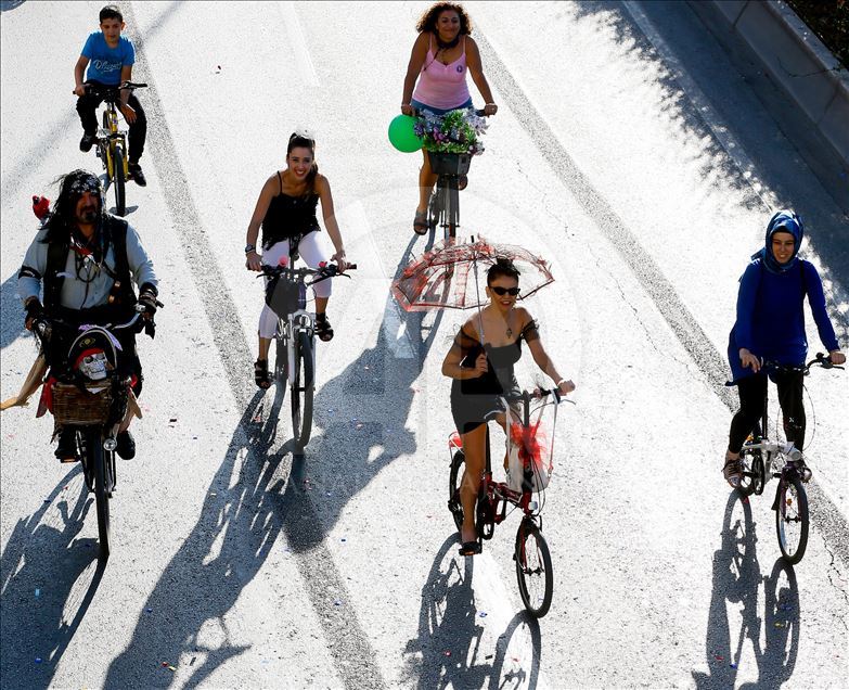 'Fancy Women Bike Ride' in Turkey - Anadolu Ajansı