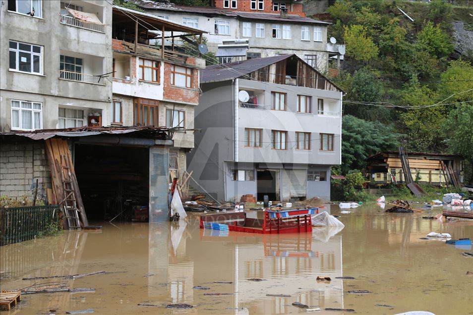 Northeastern Turkey: Heavy rains cause flash floods - Anadolu Ajansı