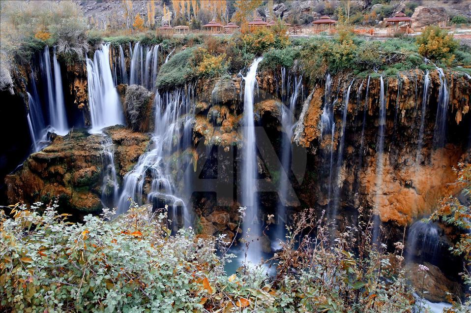 Autumn beauty in Goksu Waterfall - Anadolu Ajansı