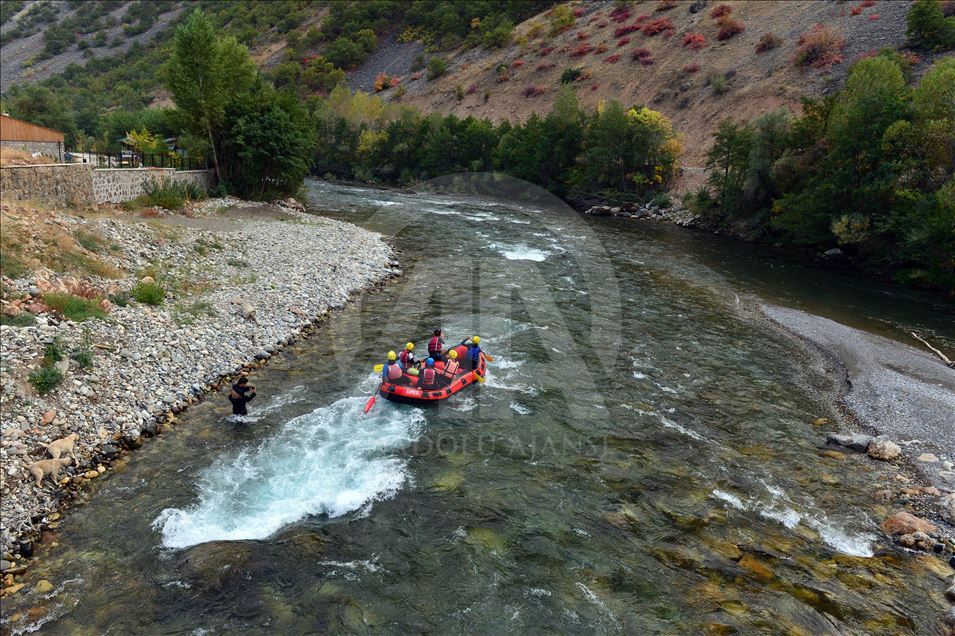 Rafting in Munzur Stream of Turkey's Tunceli - Anadolu Ajansı