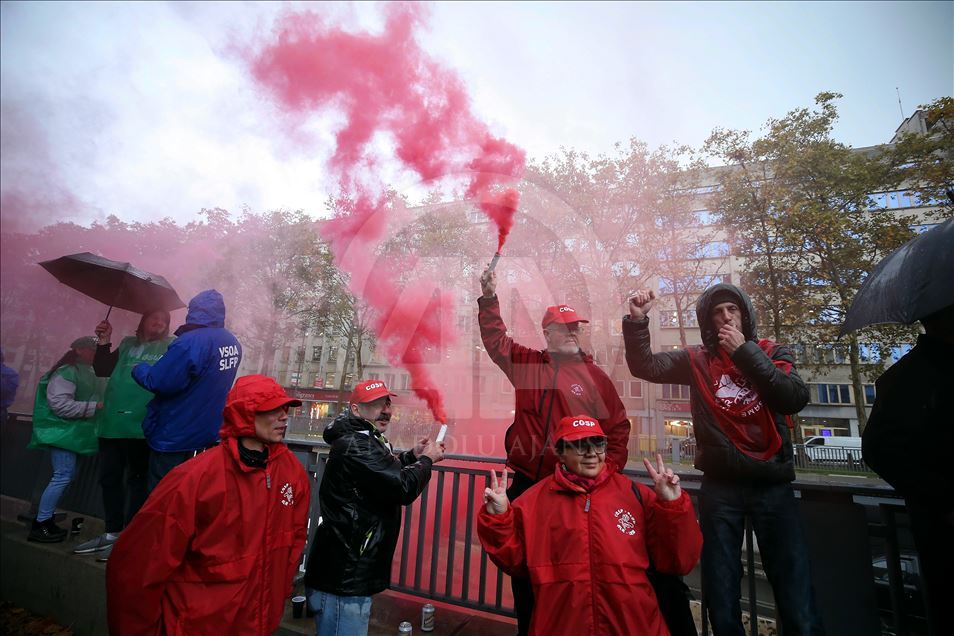 Public employees on strike in Brussels - Anadolu Ajansı