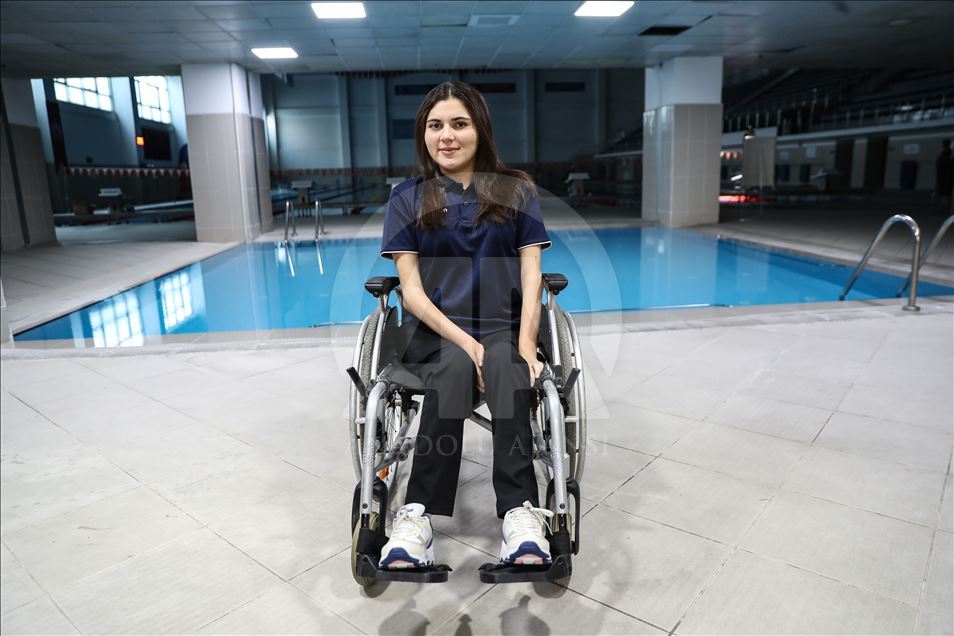 Turkish girl started swimming for treatment and won 60 medals - Anadolu ...