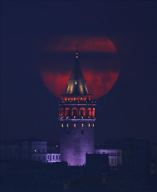 Full Moon in Istanbul - Anadolu Ajansı