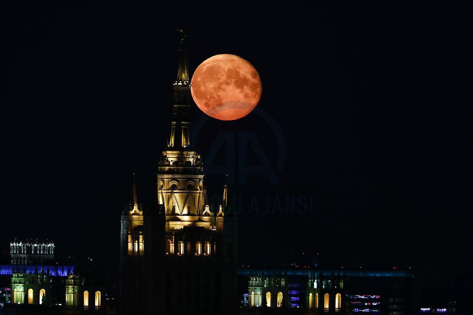 Full moon over Moscow - Anadolu Ajansı