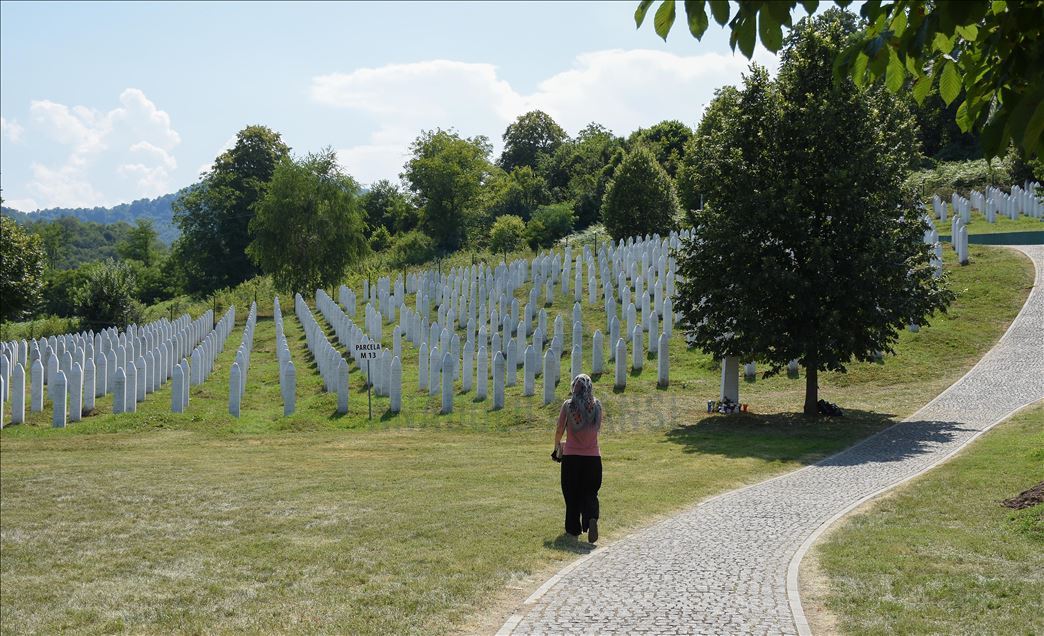 Srebrenica–Potocari Memorial remains quite after burial - Anadolu Ajansı
