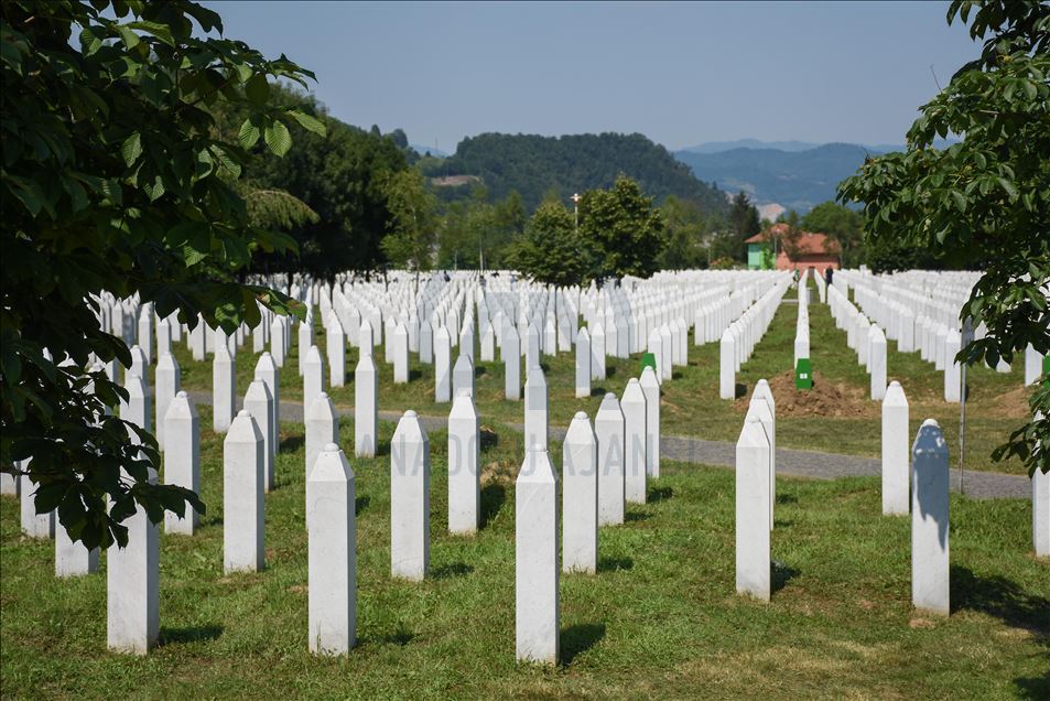 Srebrenica–Potocari Memorial remains quite after burial - Anadolu Ajansı