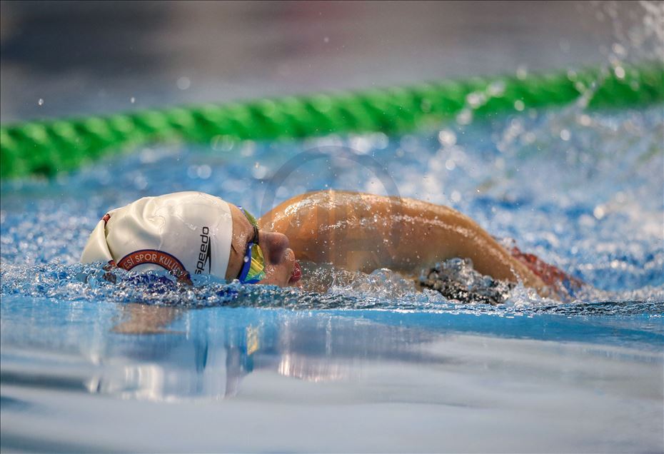 Turkish swimmer Kutlu won 100 medals after defeating his fear of water ...