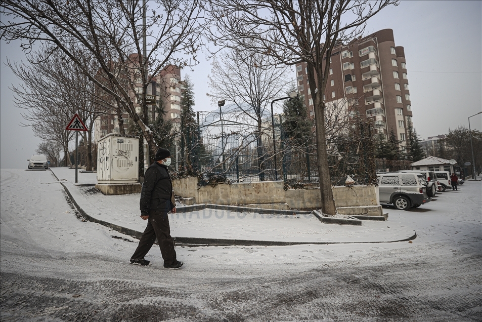 Snowfall in Ankara - Anadolu Ajansı