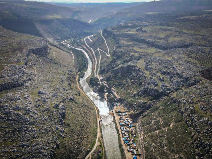 Asi Nehri'nin su seviyesinin yükselmesi, İdlib'de nehrin kıyısında ...