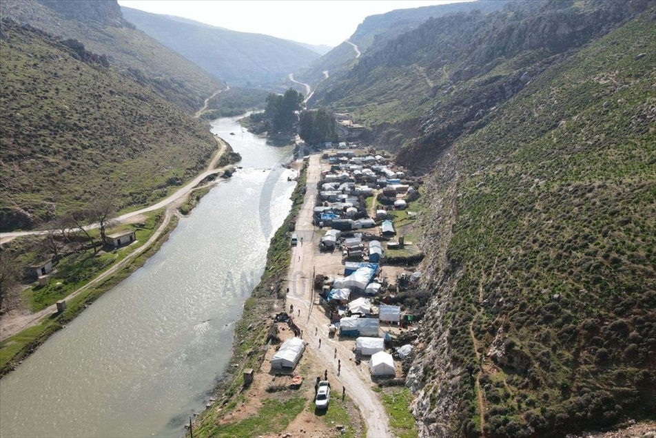 Asi Nehri'nin su seviyesinin yükselmesi, İdlib'de nehrin kıyısında ...