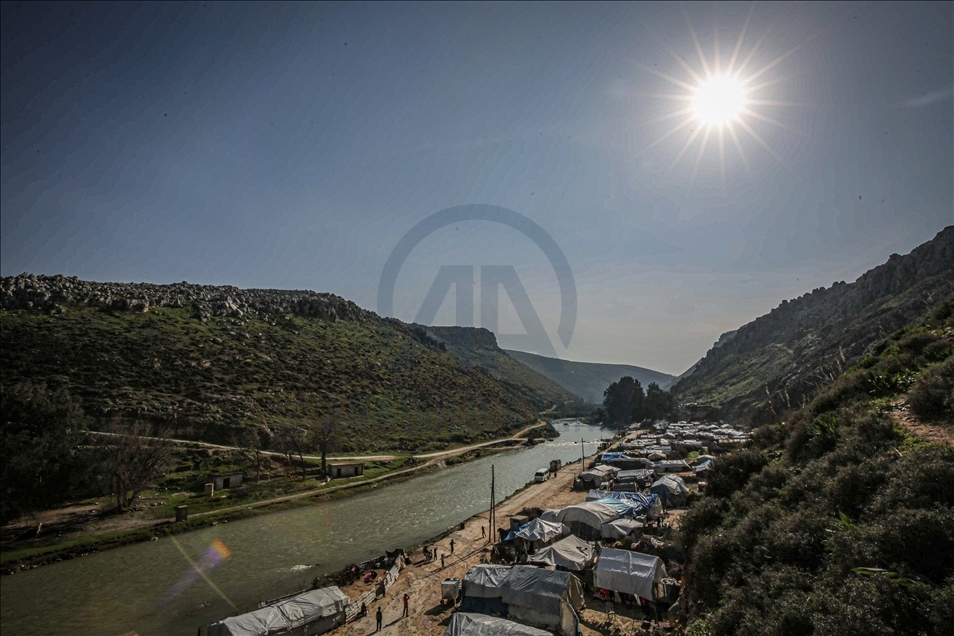 Asi Nehri'nin su seviyesinin yükselmesi, İdlib'de nehrin kıyısında ...