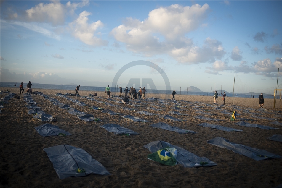 Rio de Paz NGO members demonstrate in memory of 400,000 Covid-19 ...