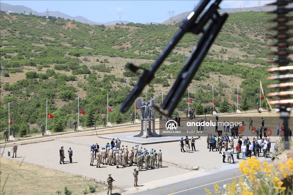 Bingöl'de PKK'lı teröristlerce şehit edilen sivil ve silahsız 33 asker ...