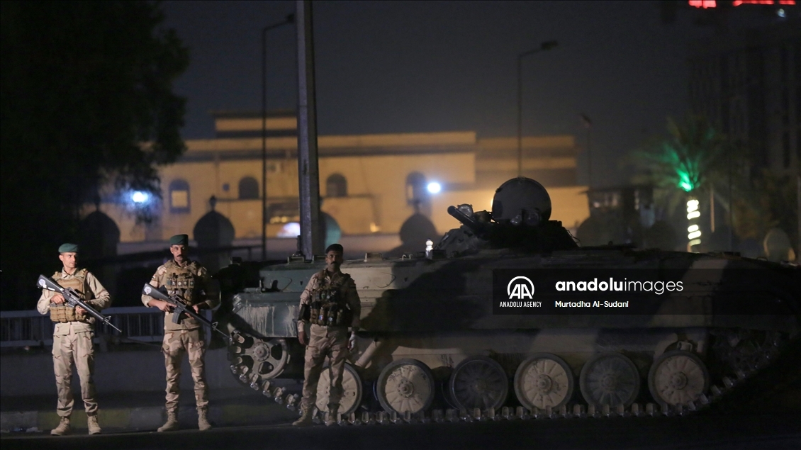 Hashd al-Shaabi militia in Iraq raids Green Zone in Baghdad - Anadolu ...