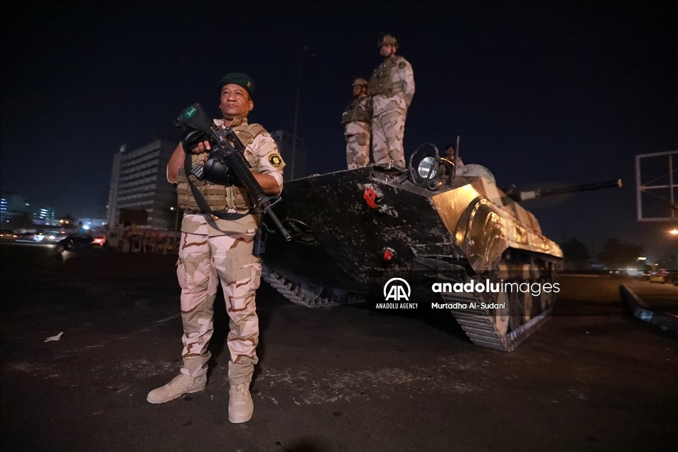 Hashd al-Shaabi militia in Iraq raids Green Zone in Baghdad - Anadolu ...