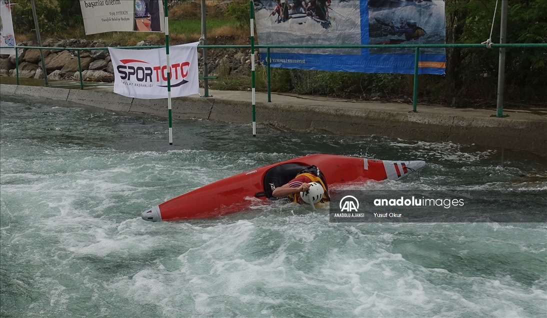 Akarsu Kano Slalom Türkiye Kupası yarışları Artvin'de sona erdi ...