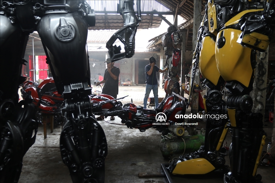Indonezija: Novi roboti se proizvode od starih motocikala - Anadolu Ajansı