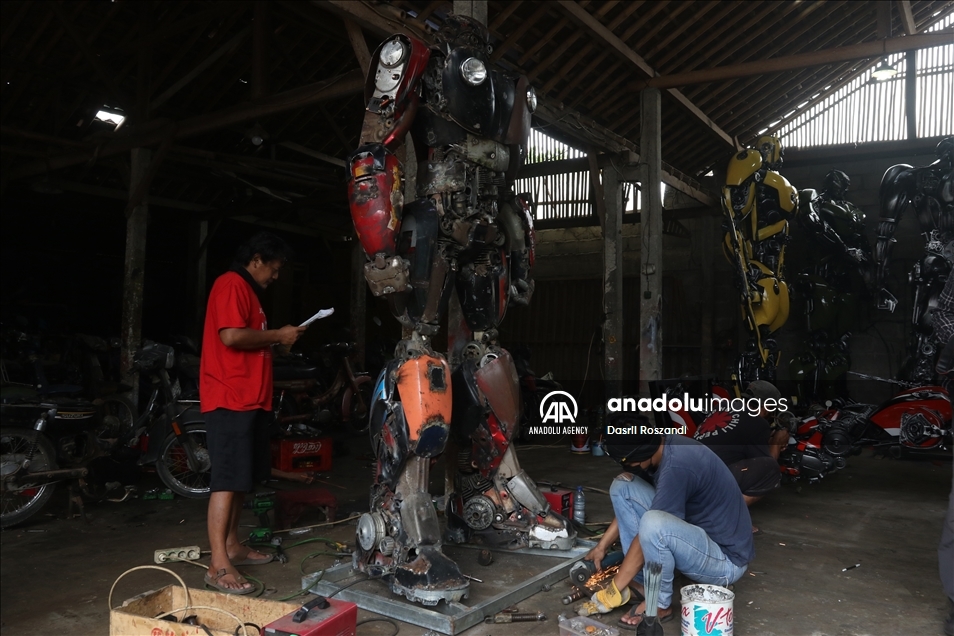 Indonezija: Novi roboti se proizvode od starih motocikala - Anadolu Ajansı