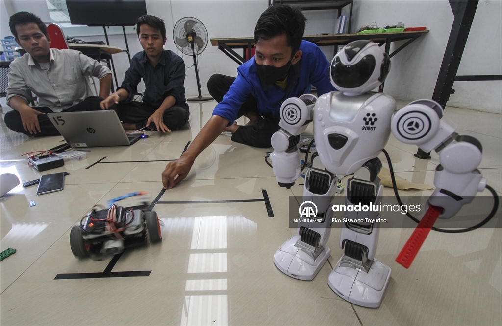"Kampog Robot" pusat pendidikan robotic di Indonesia - Anadolu Ajansı