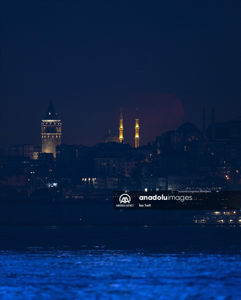 Full moon appears over Istanbul - Anadolu Ajansı