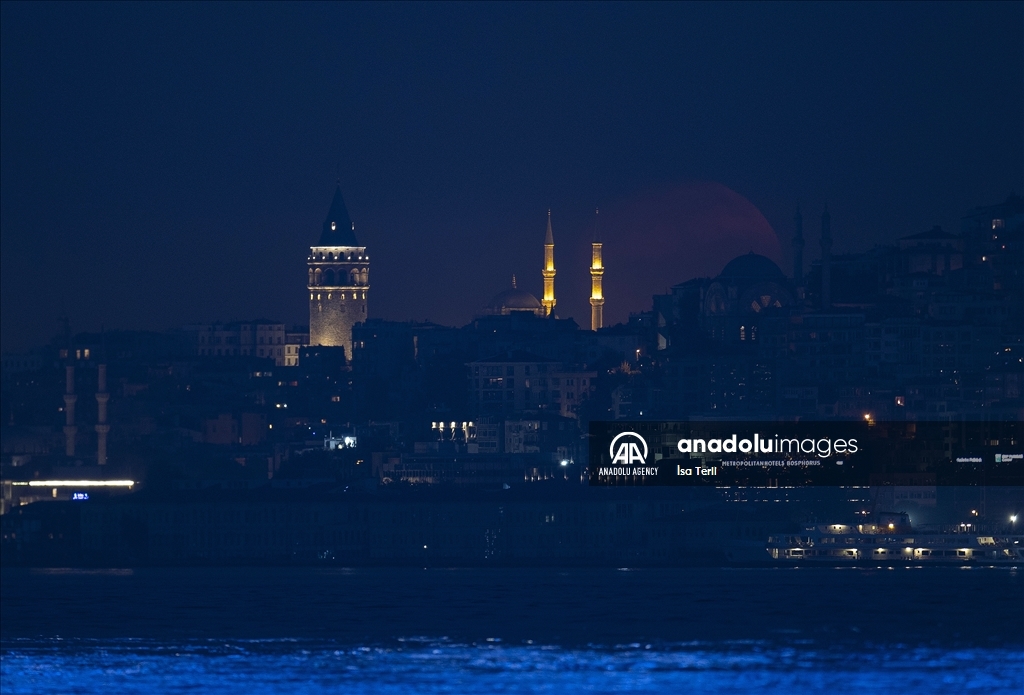 Full moon appears over Istanbul - Anadolu Ajansı