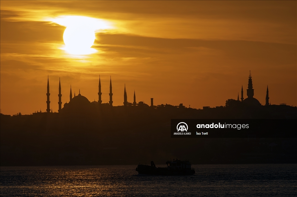 İstanbul'da gün batımı - Anadolu Ajansı