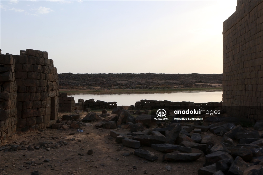 Ürdün'deki Burku Sarayı kalıntıları Emevi Dönemi İslam medeniyetine ...