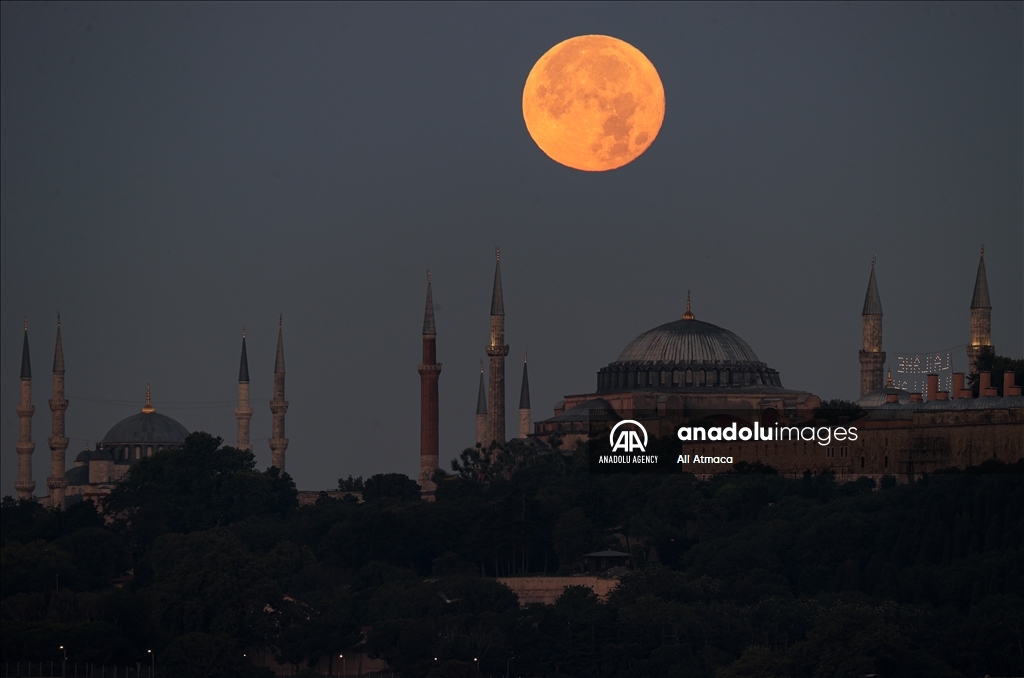 Penampakan bulan super "Buck Moon" di Turki - Anadolu Ajansı